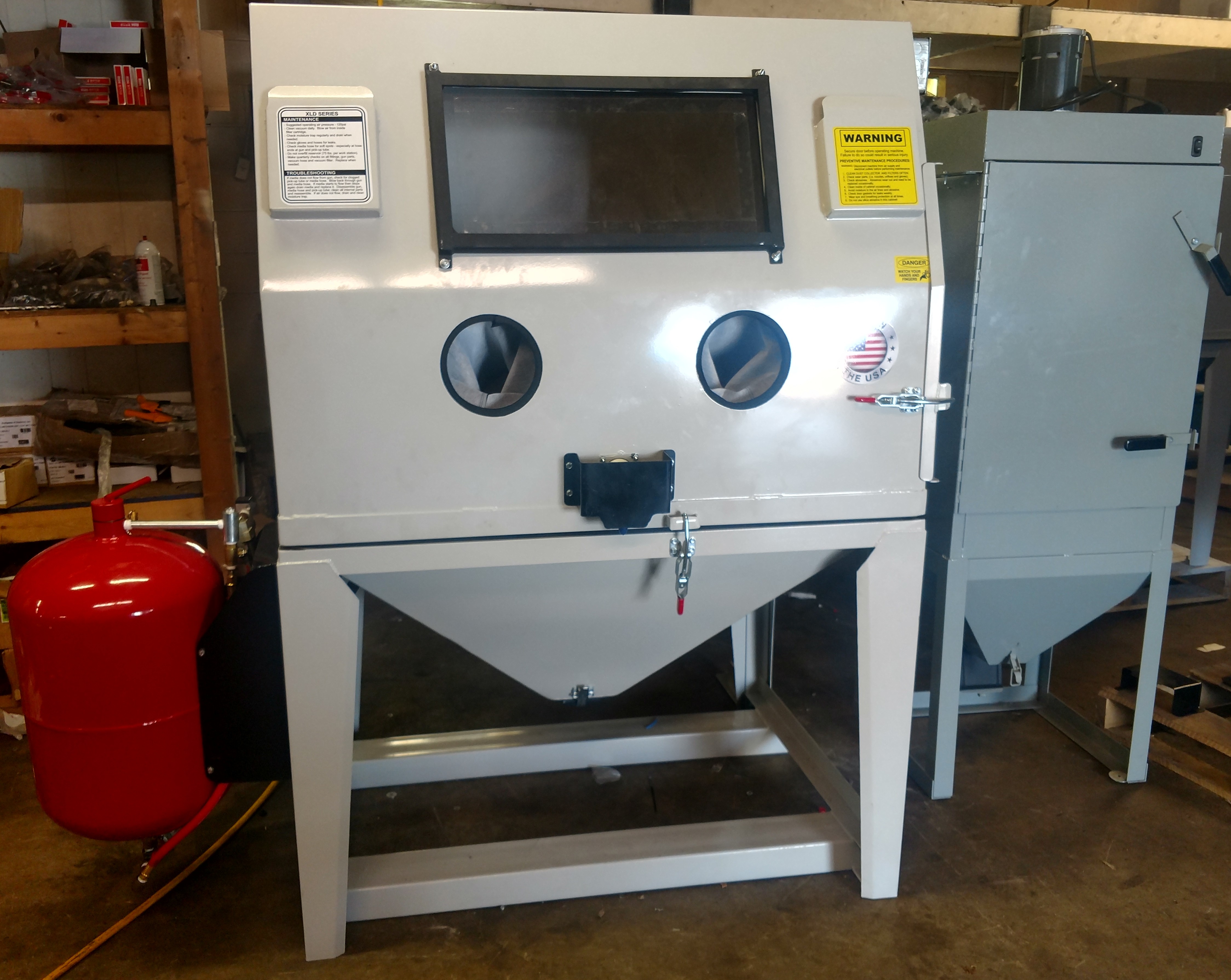 SANDBLASTING CABINET BB2990LED-BVR-PR